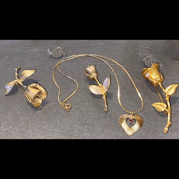 Vintage | Jewelry | Heart Necklace Three Rose Brooches One Giovanni Co ...